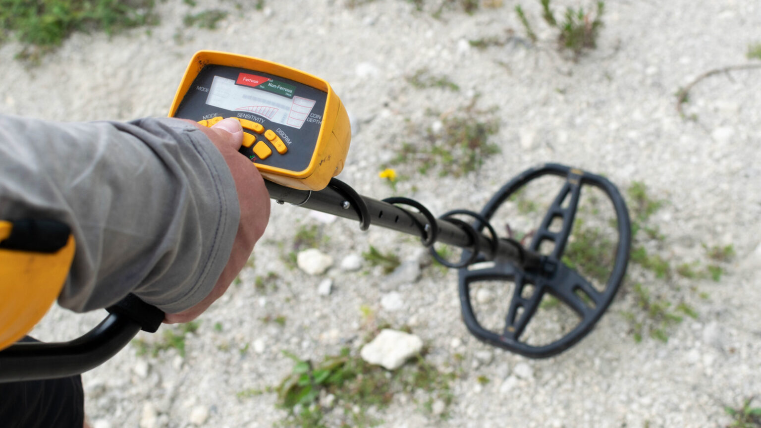 Discovering Depths: How Far Can Metal Detectors Really Reach? - SCRIPT-NEWS