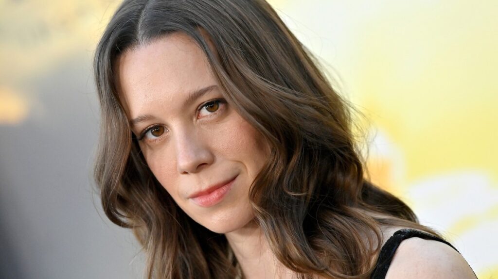 Chloe Pirrie Reflects on Life Changes and Culinary Delights - SCRIPT-NEWS