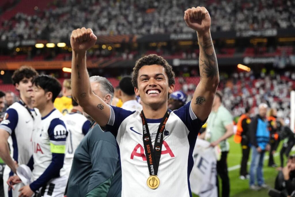 Crystal Palace Eyes Brennan Johnson Transfer in January Window - SCRIPT ...