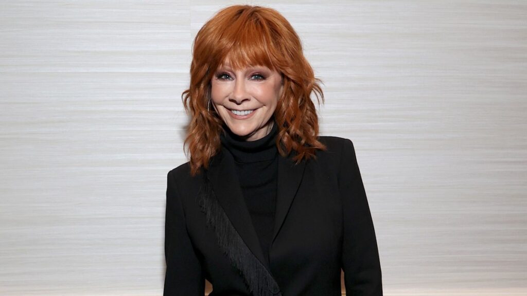 Reba McEntire’s Throwback Photo Reveals Stunning 1970s Transformation ...