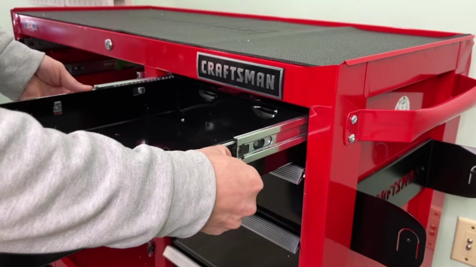 Fix Stuck Drawers in Your Craftsman Tool Cabinet with Ease - SCRIPT-NEWS