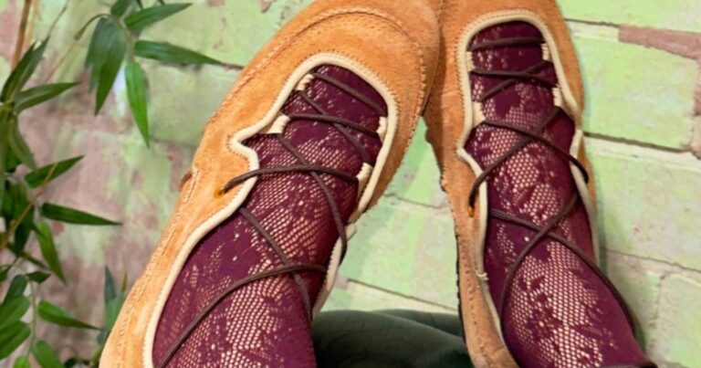 Ugg Launches "Sneakerina" to Capture Spring's Fashion Trend - SCRIPT-NEWS